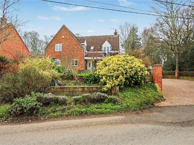 6 bedroom detached house for sale
