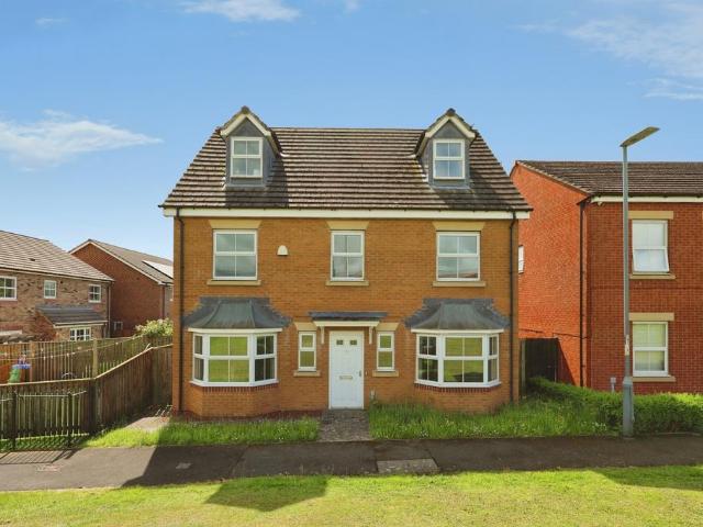6 bedroom detached house for sale