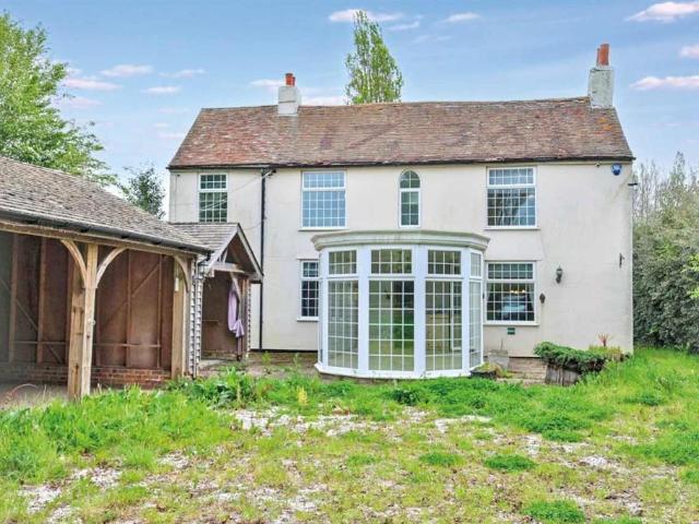 6 bedroom detached house for sale