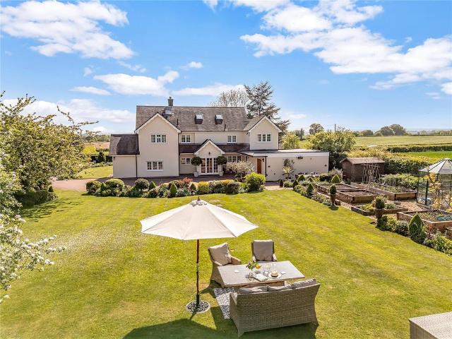 6 bedroom detached house for sale