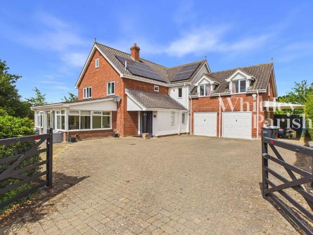 6 bedroom detached house for sale