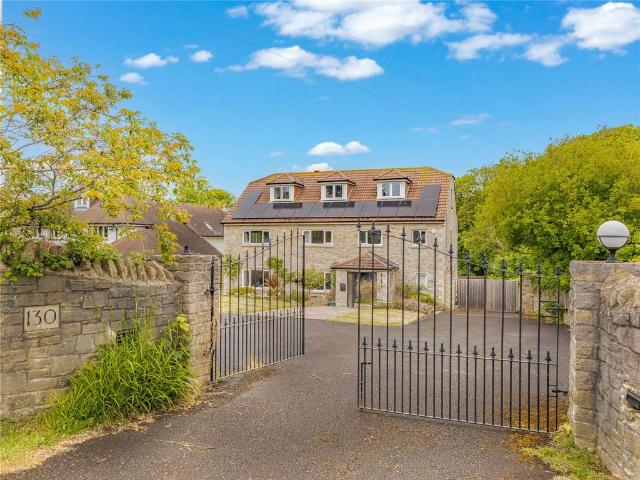 6 bedroom detached house for sale
