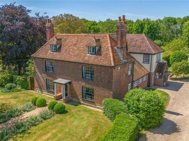 6 bedroom detached house for sale
