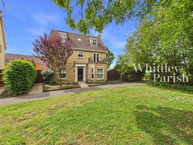 6 bedroom detached house for sale