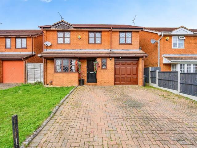 6 bedroom detached house for sale