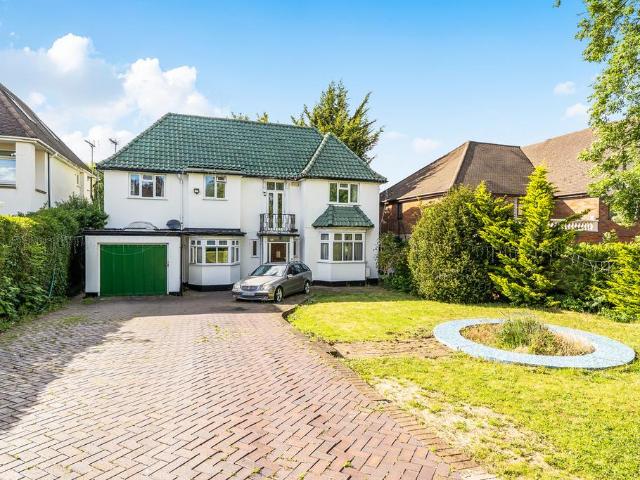 6 bedroom detached house for sale