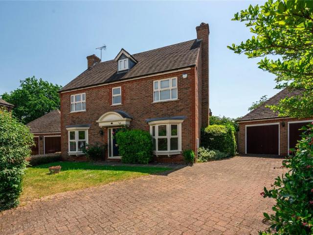 6 bedroom detached house for sale
