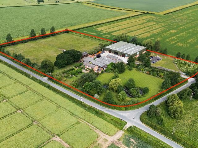 6 bedroom detached house for sale