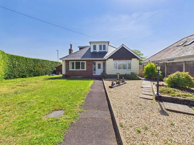 6 bedroom detached house for sale