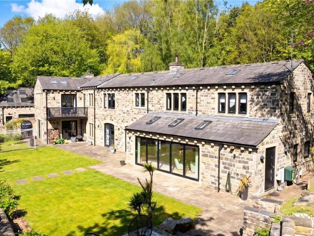 6 bedroom detached house for sale