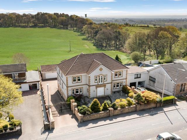 6 bedroom detached house for sale