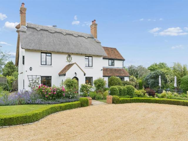 6 bedroom detached house for sale