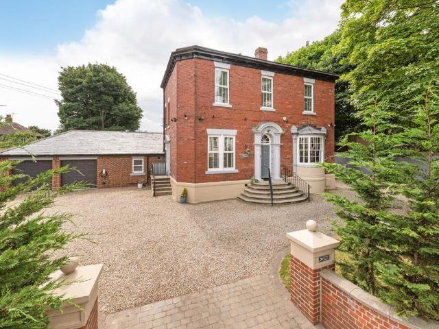 6 bedroom detached house for sale