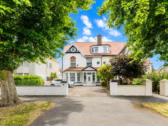 6 bedroom semi detached house for sale