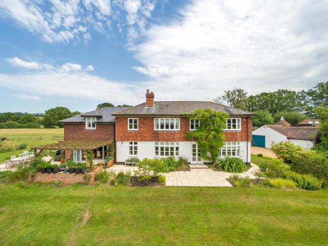 6 bedroom detached house for sale