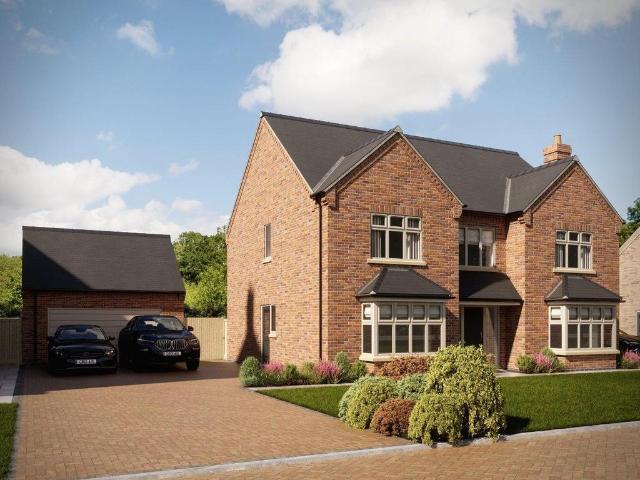 6 bedroom detached house for sale