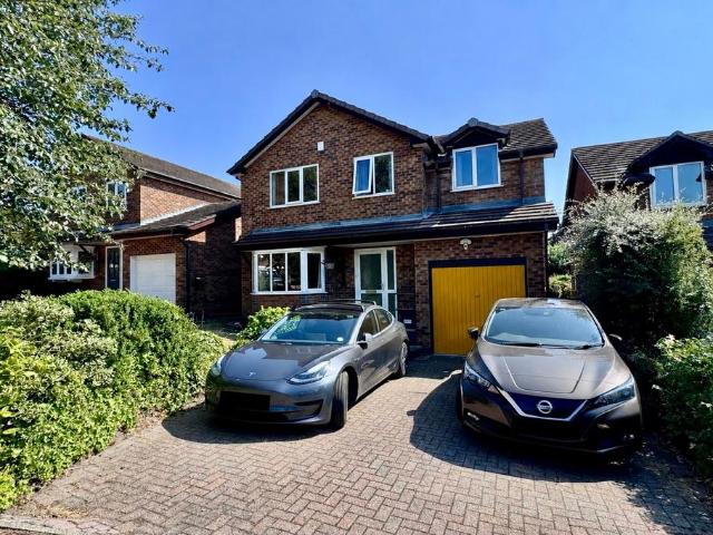 6 bedroom detached house for sale