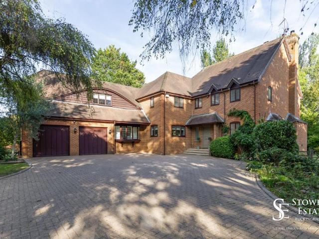 6 bedroom detached house for sale