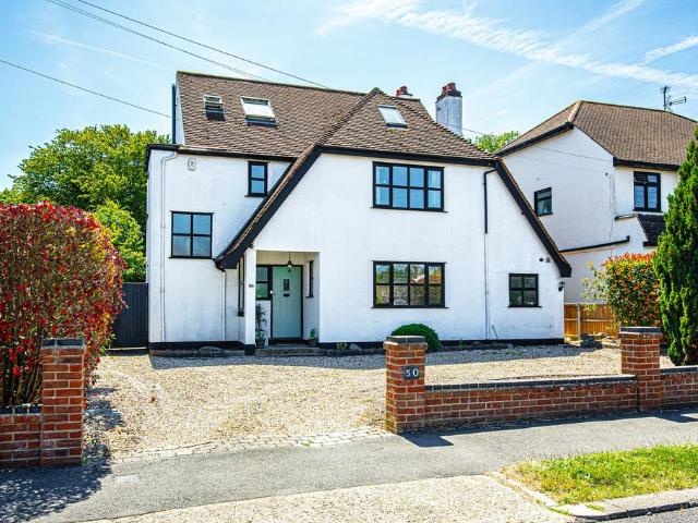6 bedroom detached house for sale