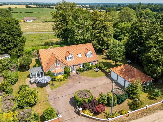 6 bedroom detached house for sale