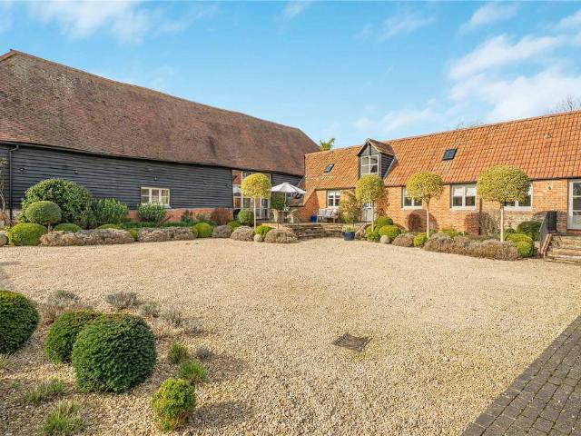 6 bedroom detached house for sale