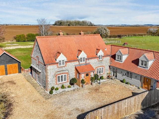 6 bedroom detached house for sale