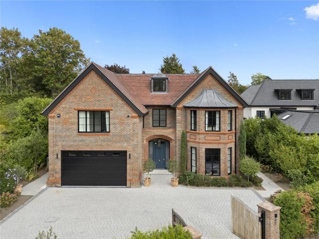 6 bedroom detached house for sale