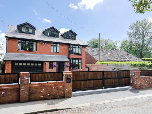 6 bedroom detached house for sale