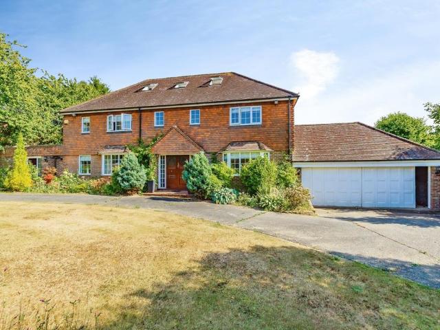 6 bedroom detached house for sale