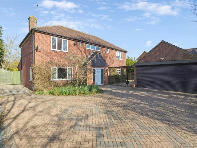 6 bedroom detached house for sale