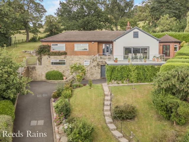 6 bedroom detached house for sale