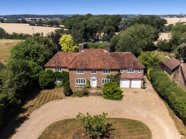 6 bedroom detached house for sale
