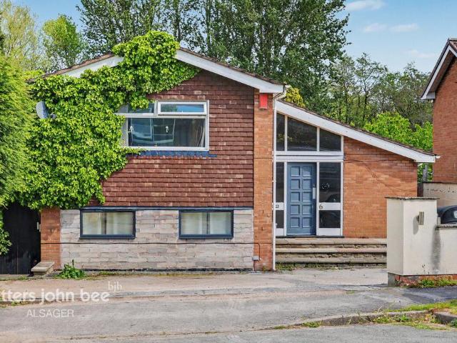 6 bedroom detached house for sale
