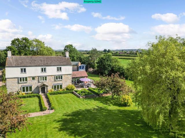6 bedroom detached house for sale
