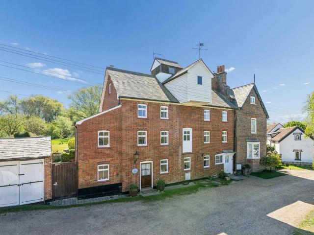 6 bedroom semi detached house for sale