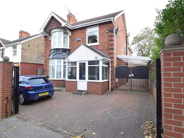 6 bedroom detached house for sale