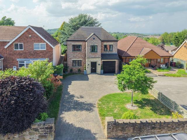 6 bedroom detached house for sale