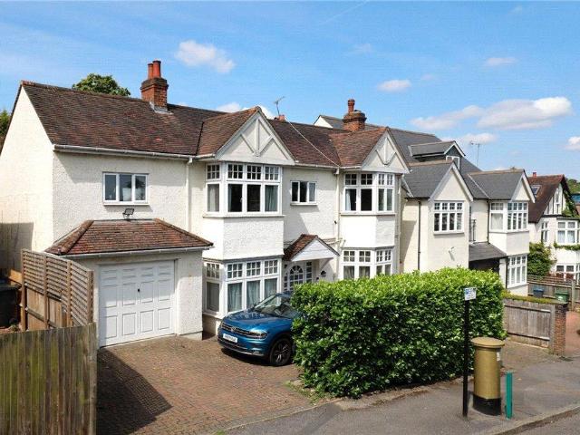 6 bedroom detached house for sale