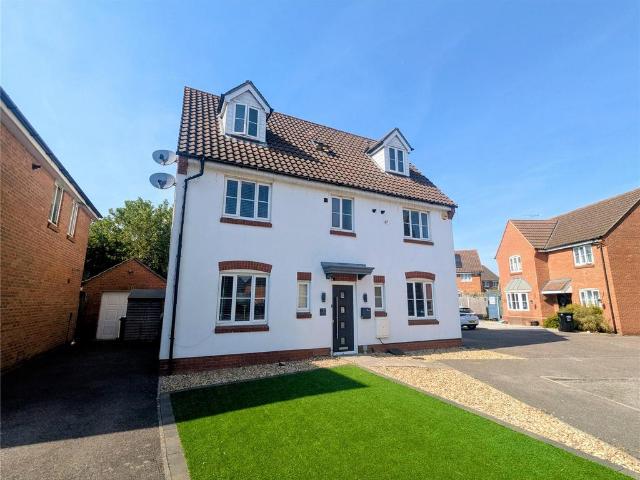 6 bedroom detached house for sale