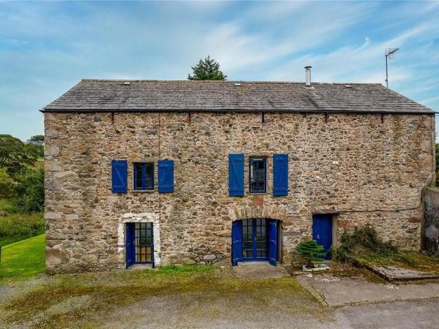 6 bedroom detached house for sale