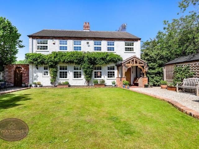 6 bedroom detached house for sale
