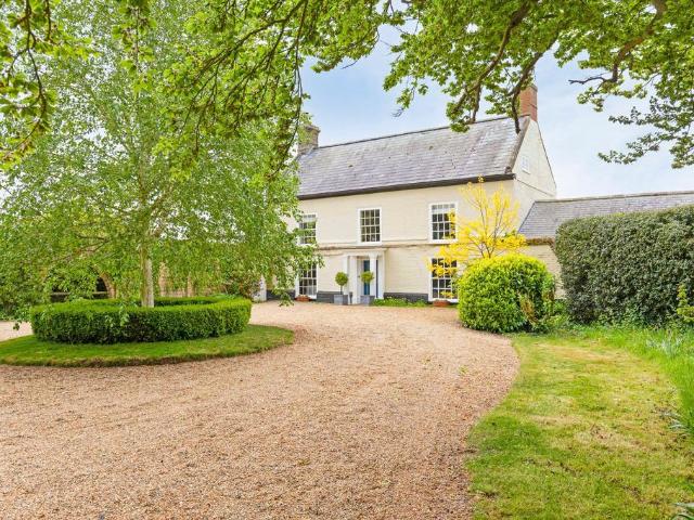 6 bedroom detached house for sale