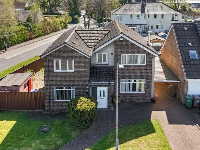6 bedroom detached house for sale