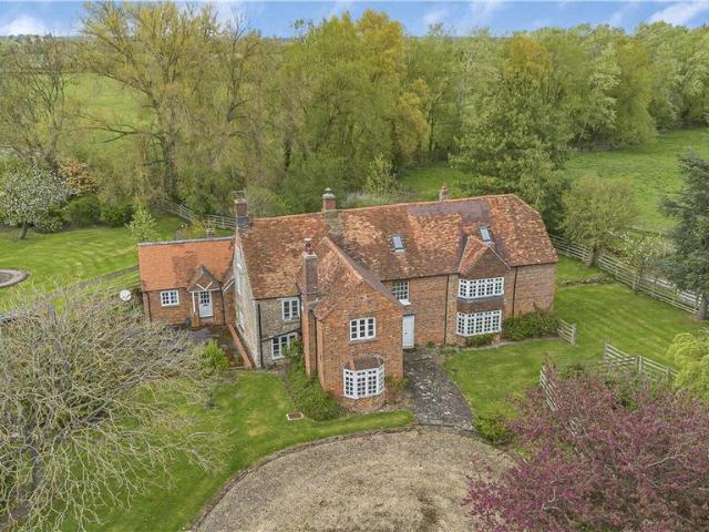 6 bedroom detached house for sale