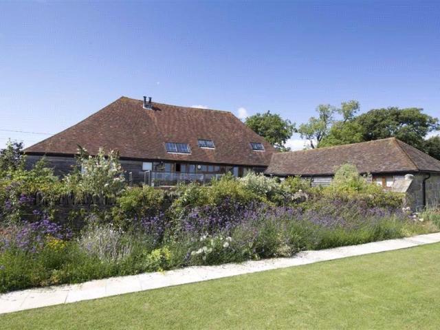 6 bedroom detached house for sale