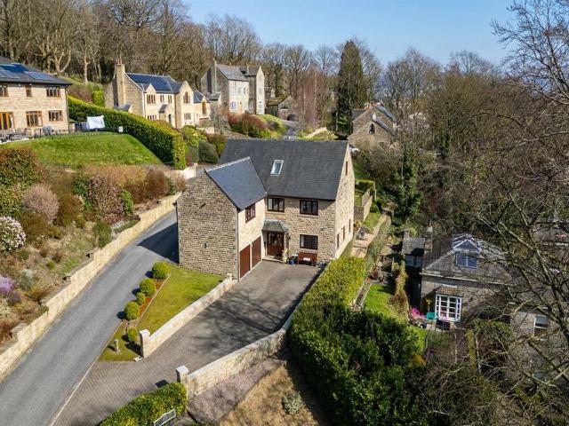 6 bedroom detached house for sale
