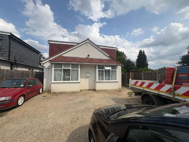 6 bedroom detached house for sale