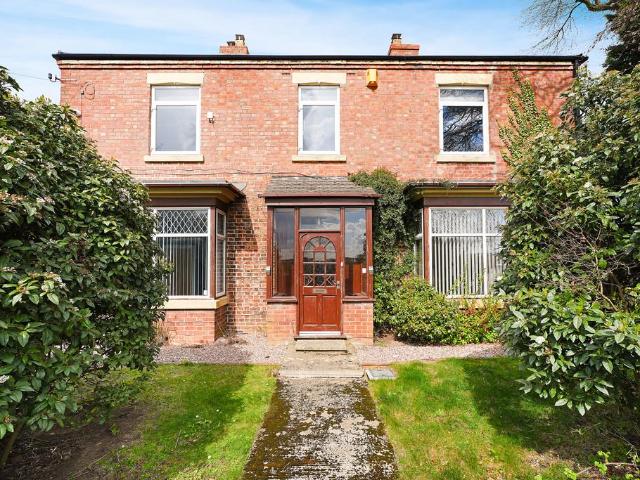 6 bedroom detached house for sale