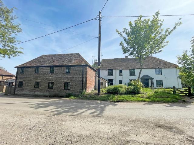 6 bedroom detached house for sale