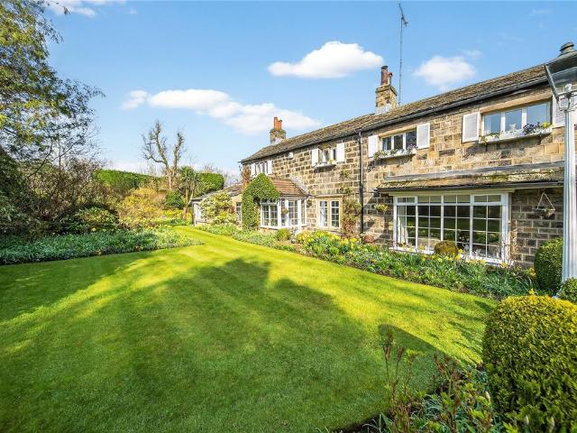 6 bedroom detached house for sale